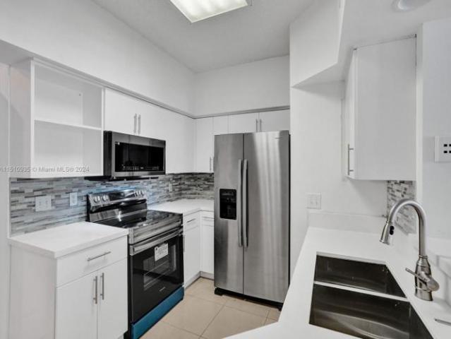 3165 NE 184th St #6305, Aventura, FL 33160