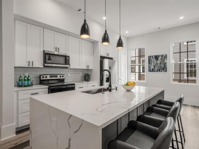 3165 Dogwood Drive 104