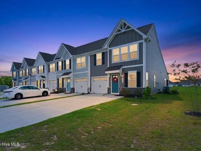 3165 Edgehill Dr, Navassa, NC 28451