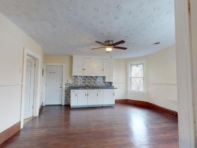 3165 West 31st 1 Bedroom Apartment for Rent at 3165 W 31st St, Cleveland, OH 44109 Clark Fulton