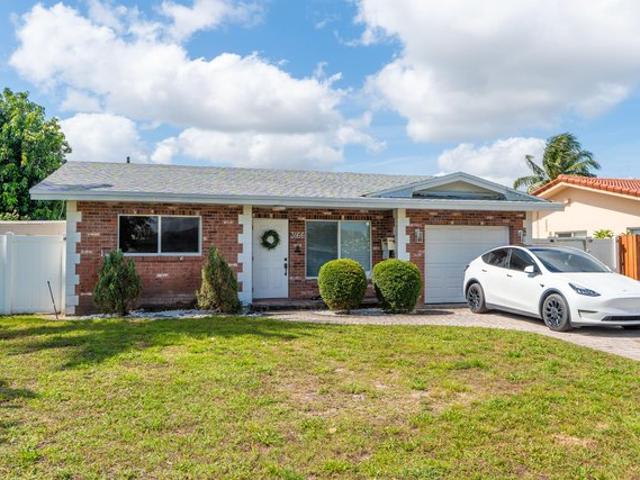 3166 NW 68th St, Fort Lauderdale, FL 33309