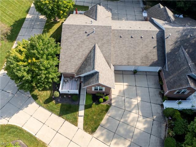 3166 Bayberry Cove