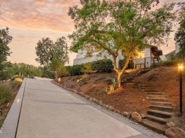 31673 Foxfield Dr, Westlake Village, CA 91361 | MLS #SR26032