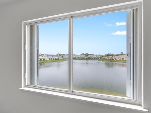 3168 SW 49th St, Dania Beach, FL 33312