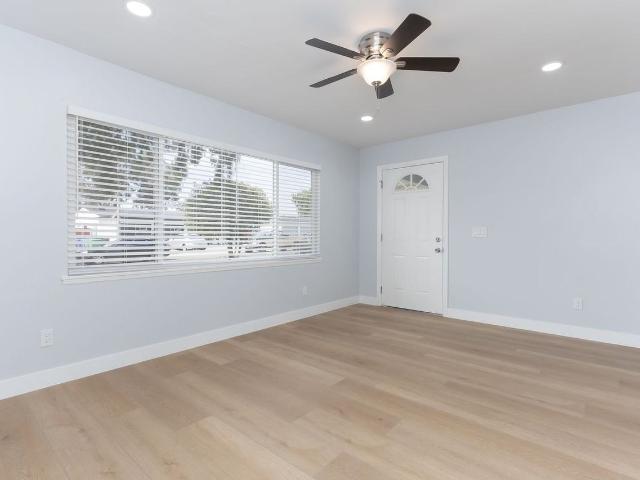 3168 3170 Mandan Way 2 Bedroom Apartment for Rent at 3168 Mandan Way, San Diego, CA 92117 Bay Ho