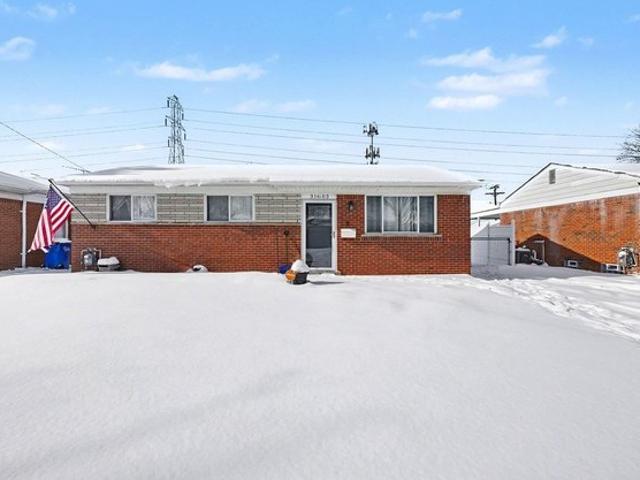 31603 Stricker Dr, Warren, MI 48088
