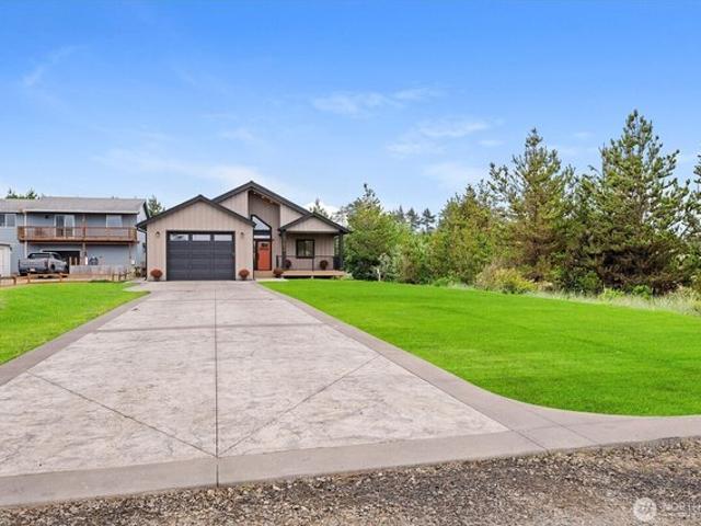 31604 G St, Ocean Park, WA 98640