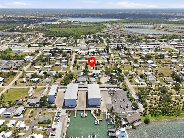 3161 Bourbon St, Englewood, FL 34224