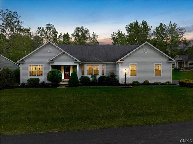 3161 Captiva Ct, Baldwinsville, NY 13027