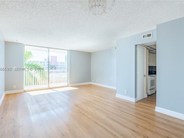 3161 S Ocean Dr Apt 407, Hallandale Beach, FL 33009