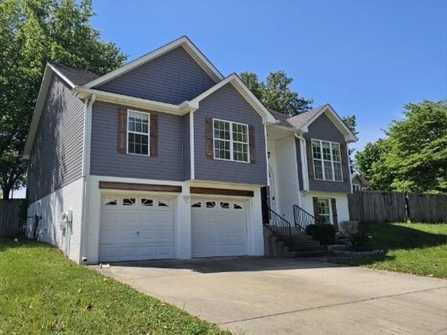3161 Whitetail Dr, Clarksville, TN 37043