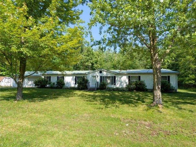 3163 N Center Rd, Linesville, PA 16424