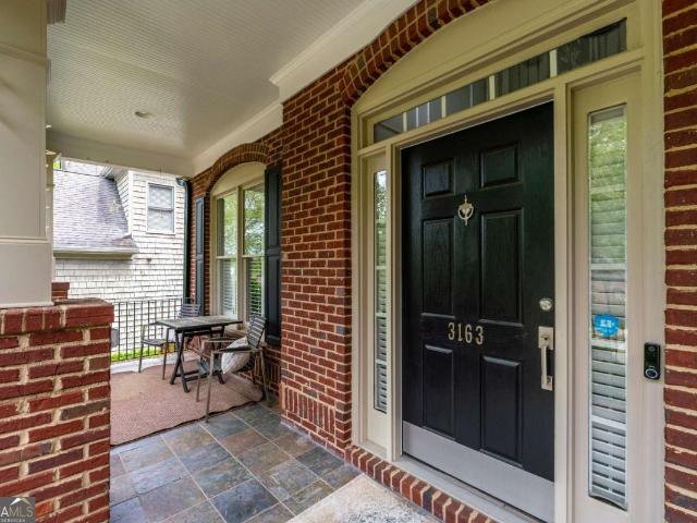 3163 Windsor Lake Drive NE