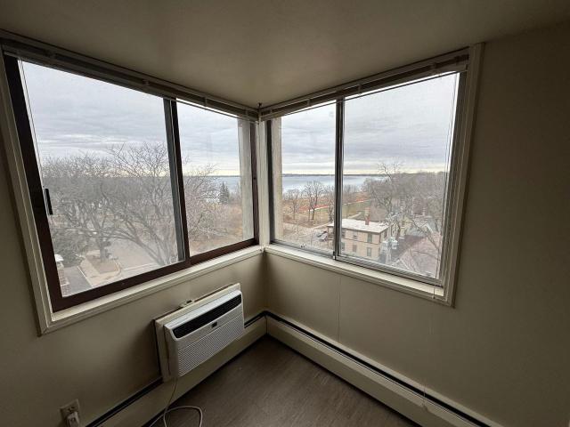 316 1 Bedroom Apartment for Rent at 316 The Bayshore, Madison, WI 53703 Marquette