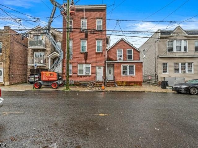 316 318 John St, Elizabeth City, NJ 07202