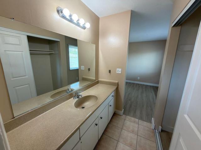 316 326 W. La Veta Avenue 2 Bedroom Apartment for Rent at 316 W La Veta Ave, Orange, CA 92866