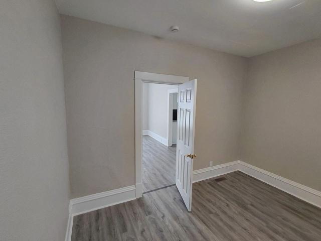 316 320 Maple Ave 6 Unit 2 Bedroom Apartment for Rent at 316 Maple Ave, Waukesha, WI 53186