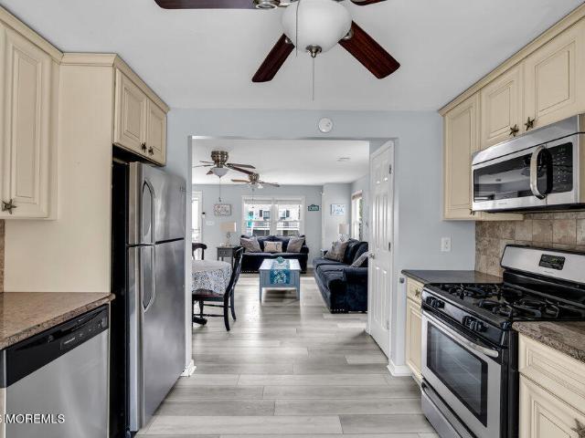 316 6th Avenue