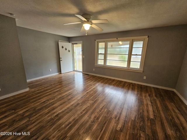 316 Cougar Ln, Jacksonville, NC 28546 | MLS #100566 | Compass
