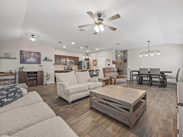 316 Cassandra Dr