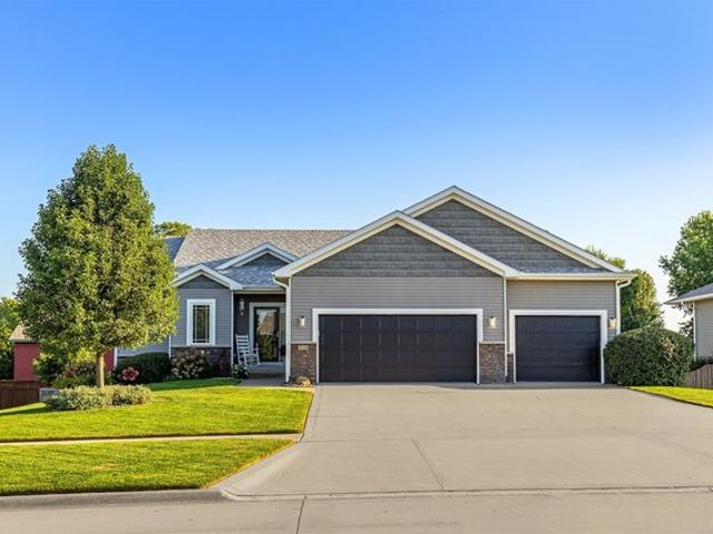 316 Centennial Dr, Huxley, IA 50124