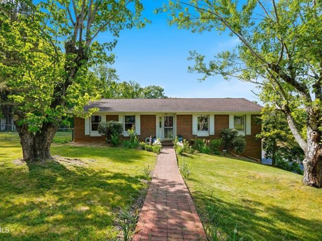 316 Clark Pl, Blountville, TN 37617