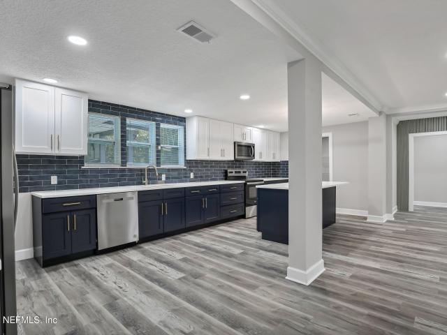 316 Cypress Ave, Green Cove Springs, FL 32043 | MLS #2102 | Compass