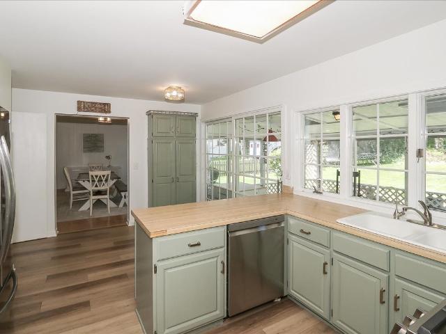 316 Ambleside Drive