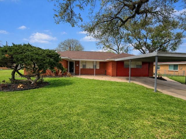 316 Angle St, Angleton, TX 77515 | MLS #36067