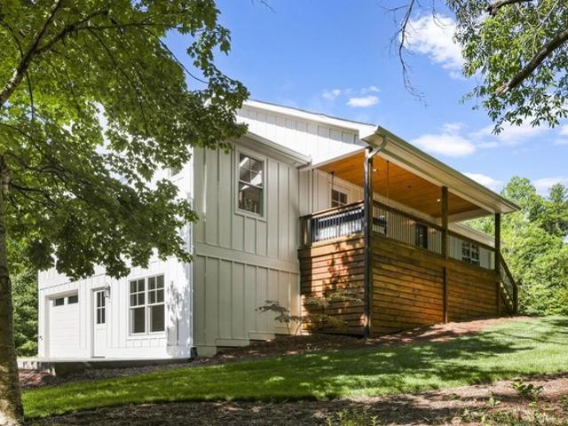 316 Big Raven Ln, Saluda, NC 28773