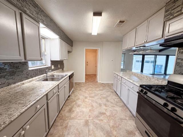 316 Brookwood Dr, DeSoto, TX 75115 | MLS #21323
