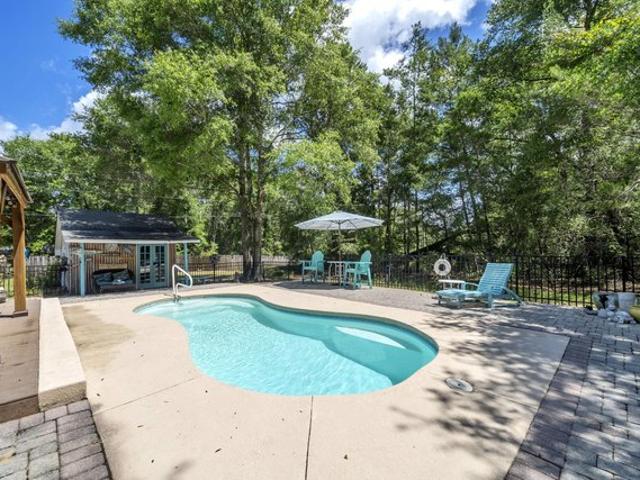 316 Goodwin Creek Rd, Freeport, FL 32439