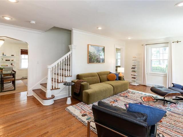 316 E 68th Terrace