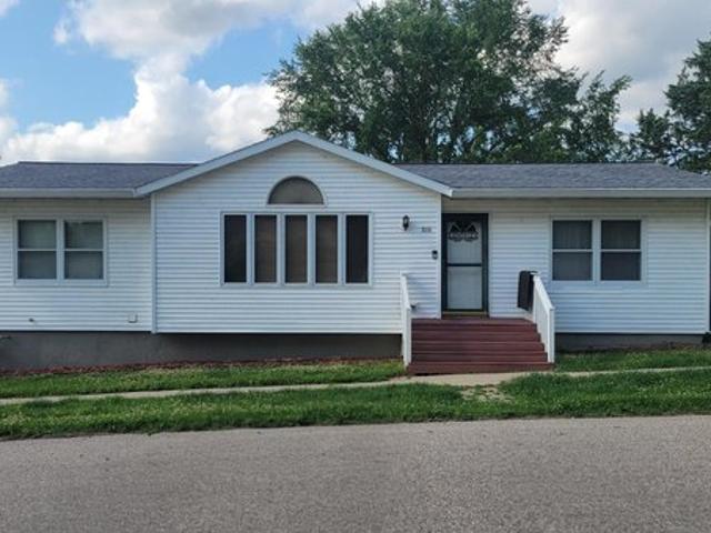 316 E Berlin St, Neshkoro, WI 54960