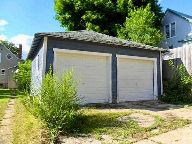 316 E Bremer Street