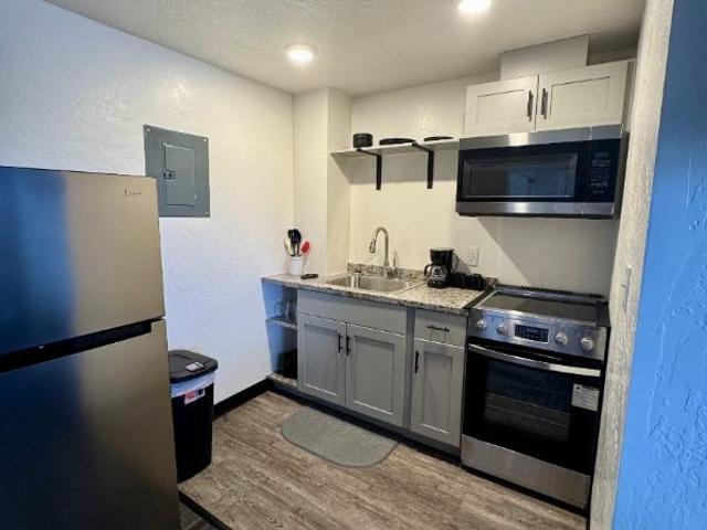 316 E Flaming Gorge Way