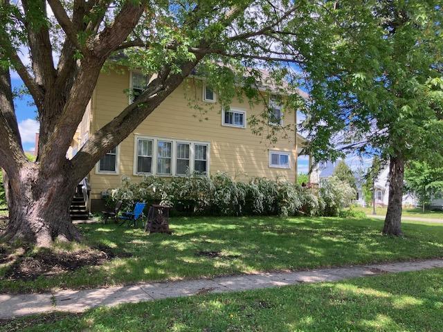 316 Elm Avenue E