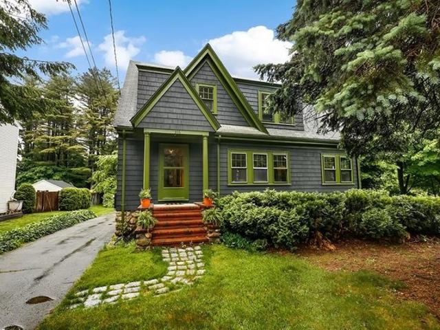 316 Fisher St, Walpole, MA 02081