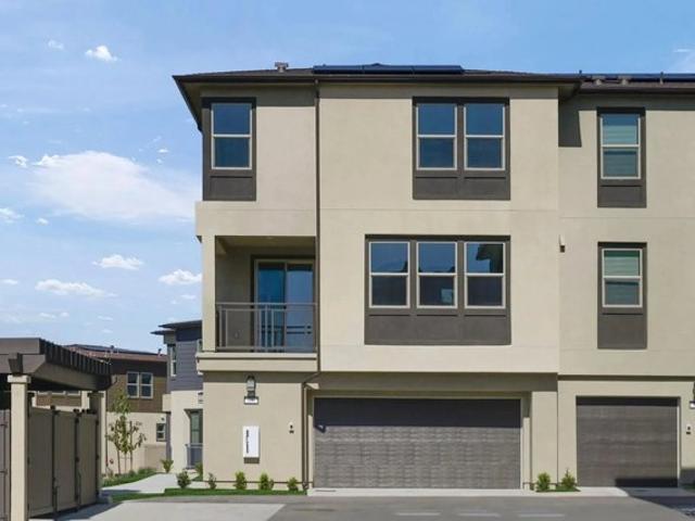 316 Honeysuckle Way, Oceanside, CA 92057