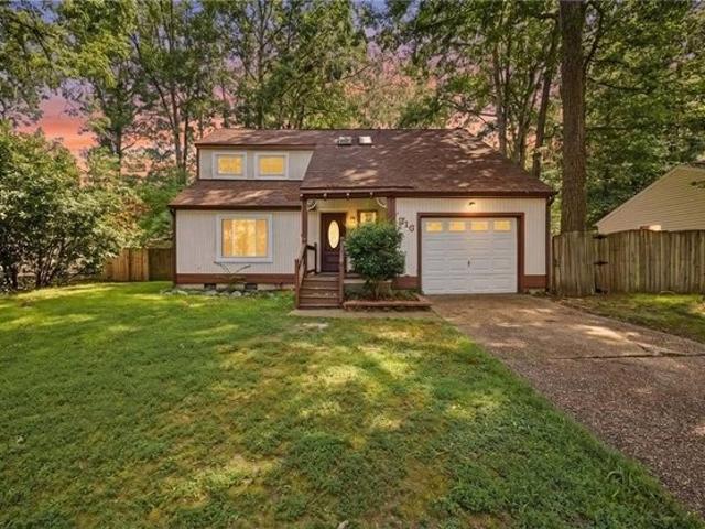 316 Heacox Ln, Newport News, VA 23608