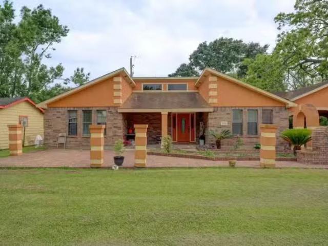 316 Hickman Ln, Angleton, TX 77515 MLS 80050619