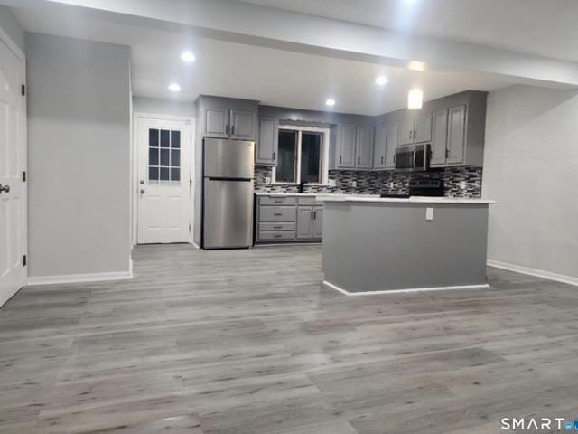 316 High Rd, Berlin, CT 06037
