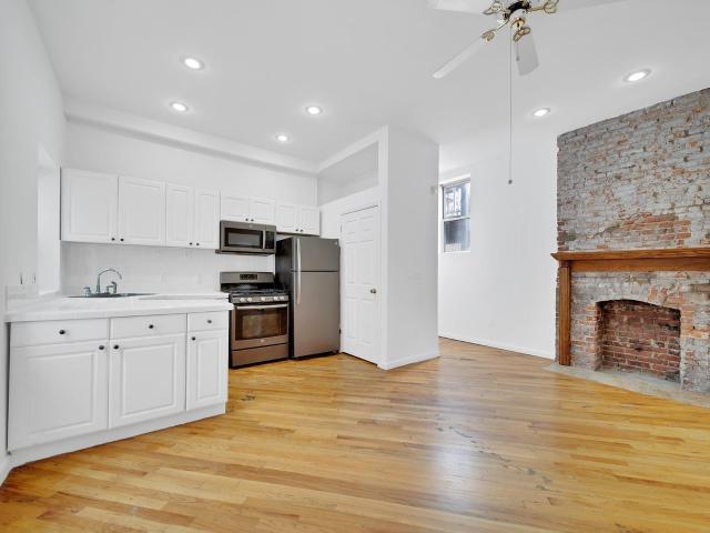 316 Hudson St # 4B