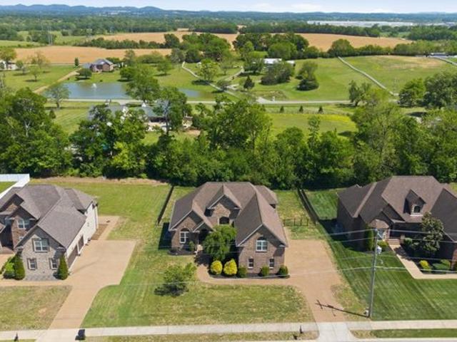 316 Ironwood Cir, Gallatin, TN 37066