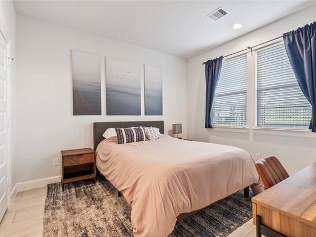 316 Jensen Dr, Houston, TX 77020