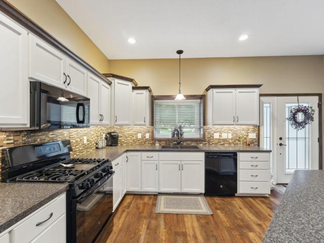 316 Lake Ave N, Silver Lake, MN 55381 | MLS #7009