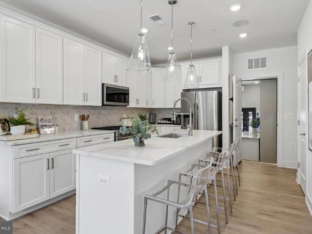 316 Legacy Street