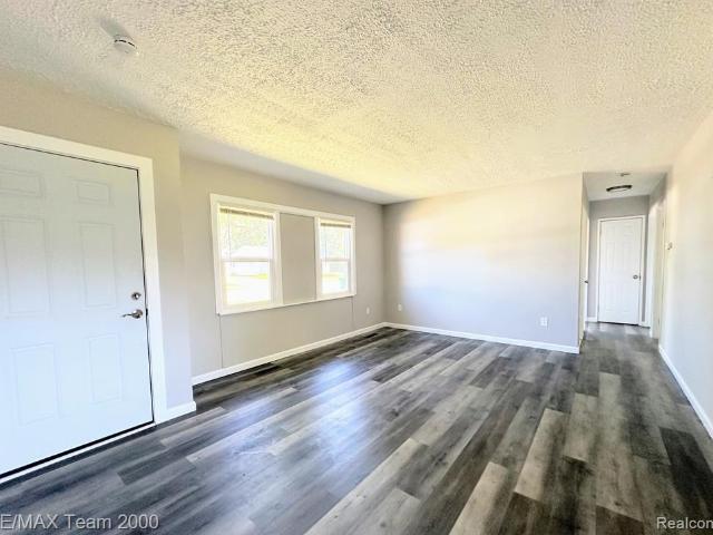 316 Lytle Place