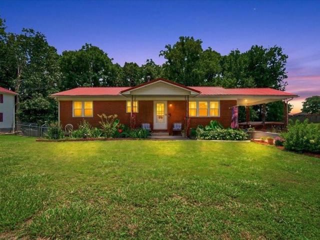316 Mountain View Rd, Williamsburg, KY 40769