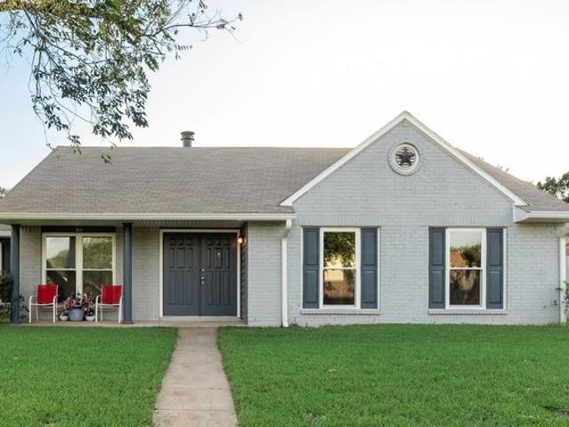 316 Matterhorn St, Cedar Hill, TX 75104